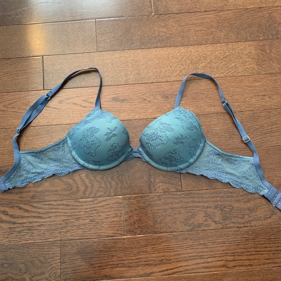 Victoria's Secret | Intimates & Sleepwear | Victorias Secret Biofit Bra ...